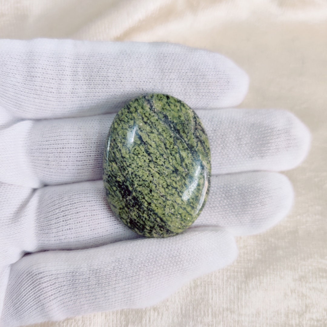 Free Size Green Vesconite Gemstone, AAA+ Quality, Designer Stone, Best ...