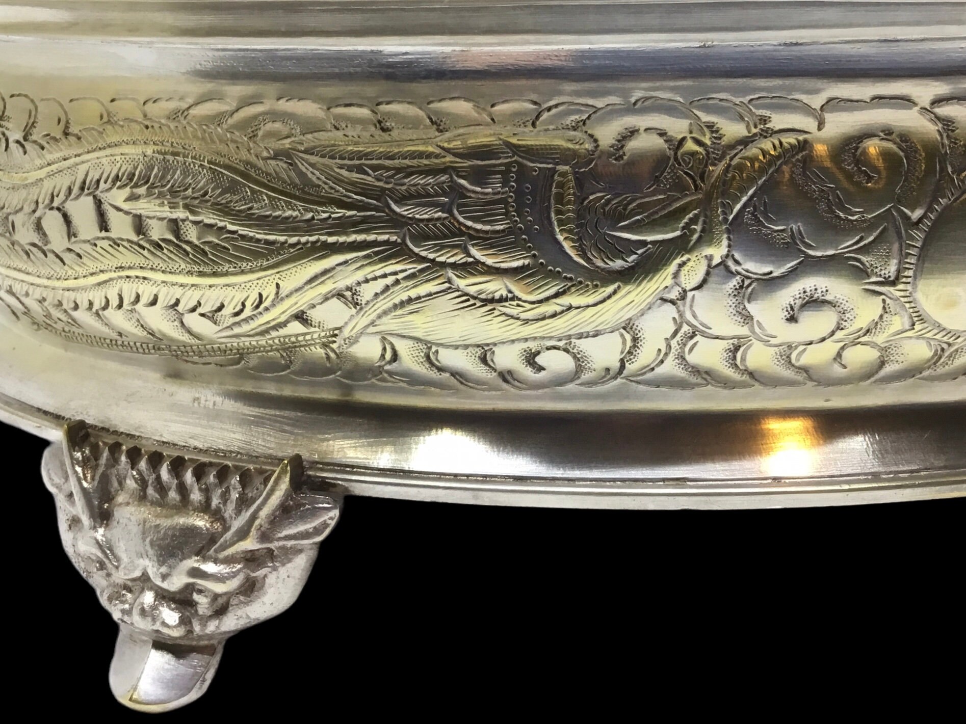 Very Rare Large Chinese Serving Uruli With 6 Dragon Chopstick Rests and ...