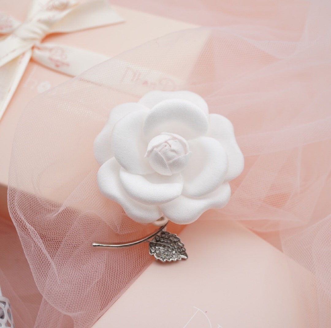 PURE-WHITE SILK Rose Flower Pin Brooch, Handmade Fabric Brooch Pin ...
