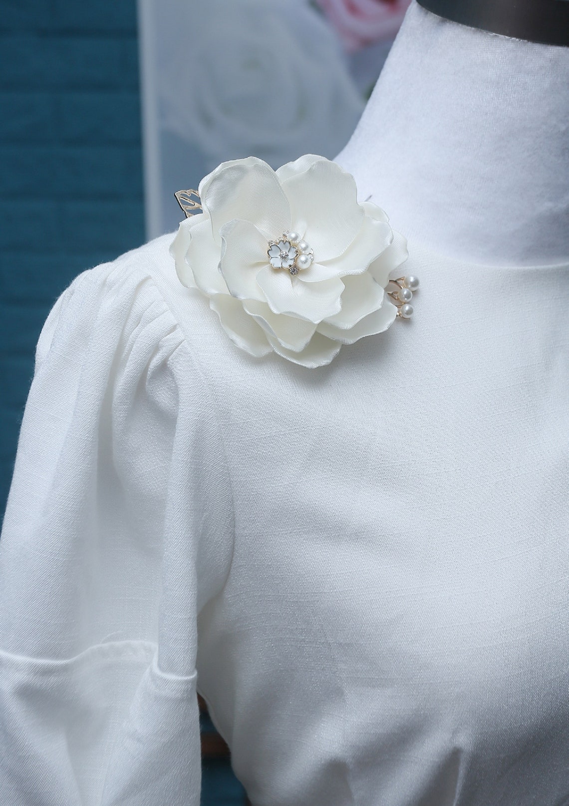 JASMINE FLOWER BROOCH Tiny Crochet Flowers Art Deco Fabric | Etsy