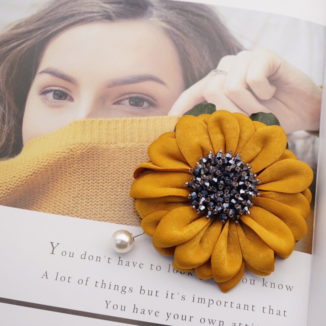 SUNFLOWER BROOCH, PEARL Brooch, Decorative Silk Wool Brooch, Cameo ...