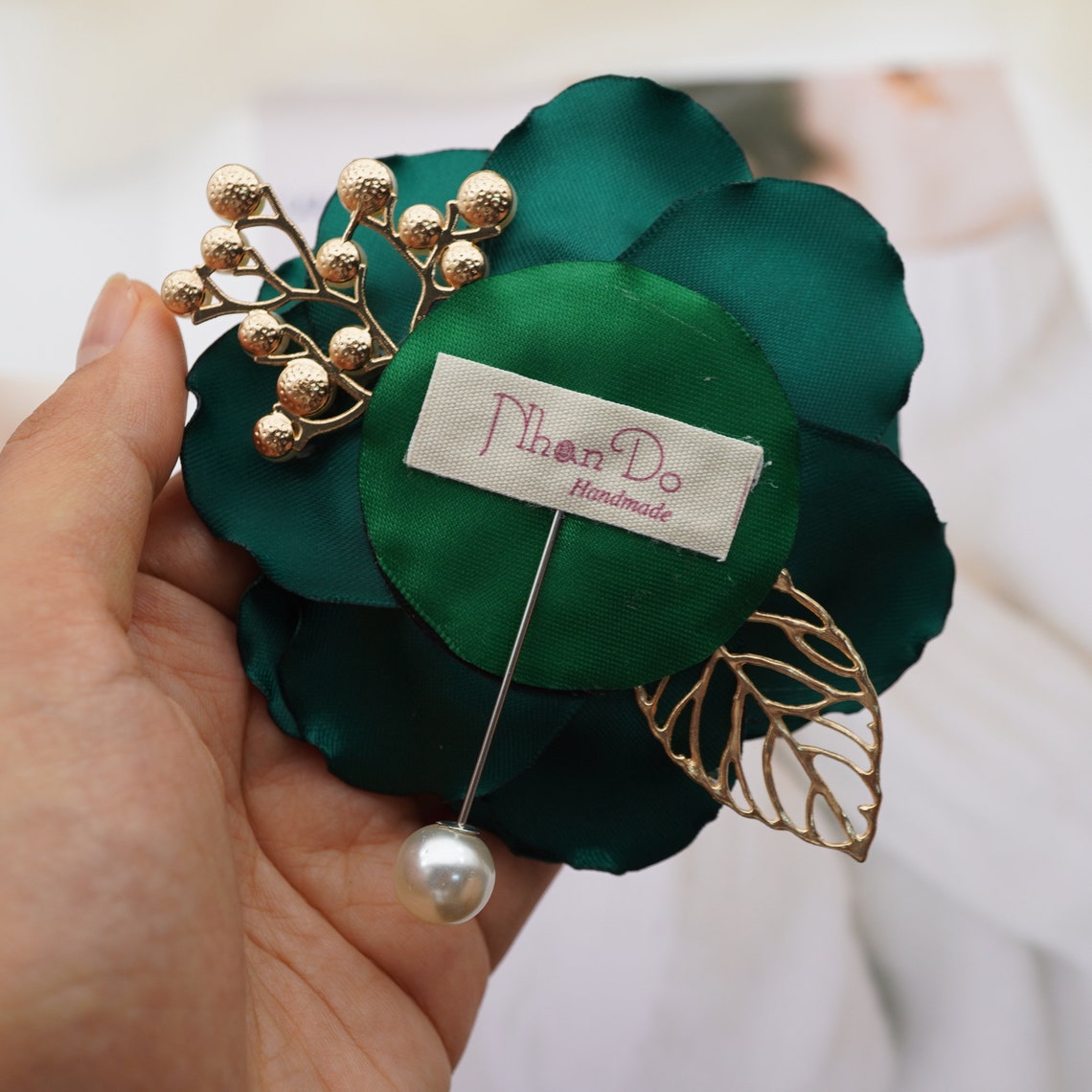 Green JASMINE FLOWER BROOCH, Tiny Crochet Flowers Art Deco Fabric ...