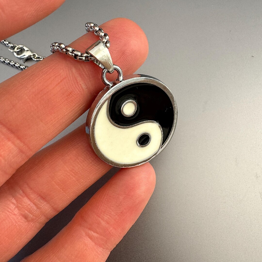 Yin Yang Symbol Pendant Necklace - Etsy