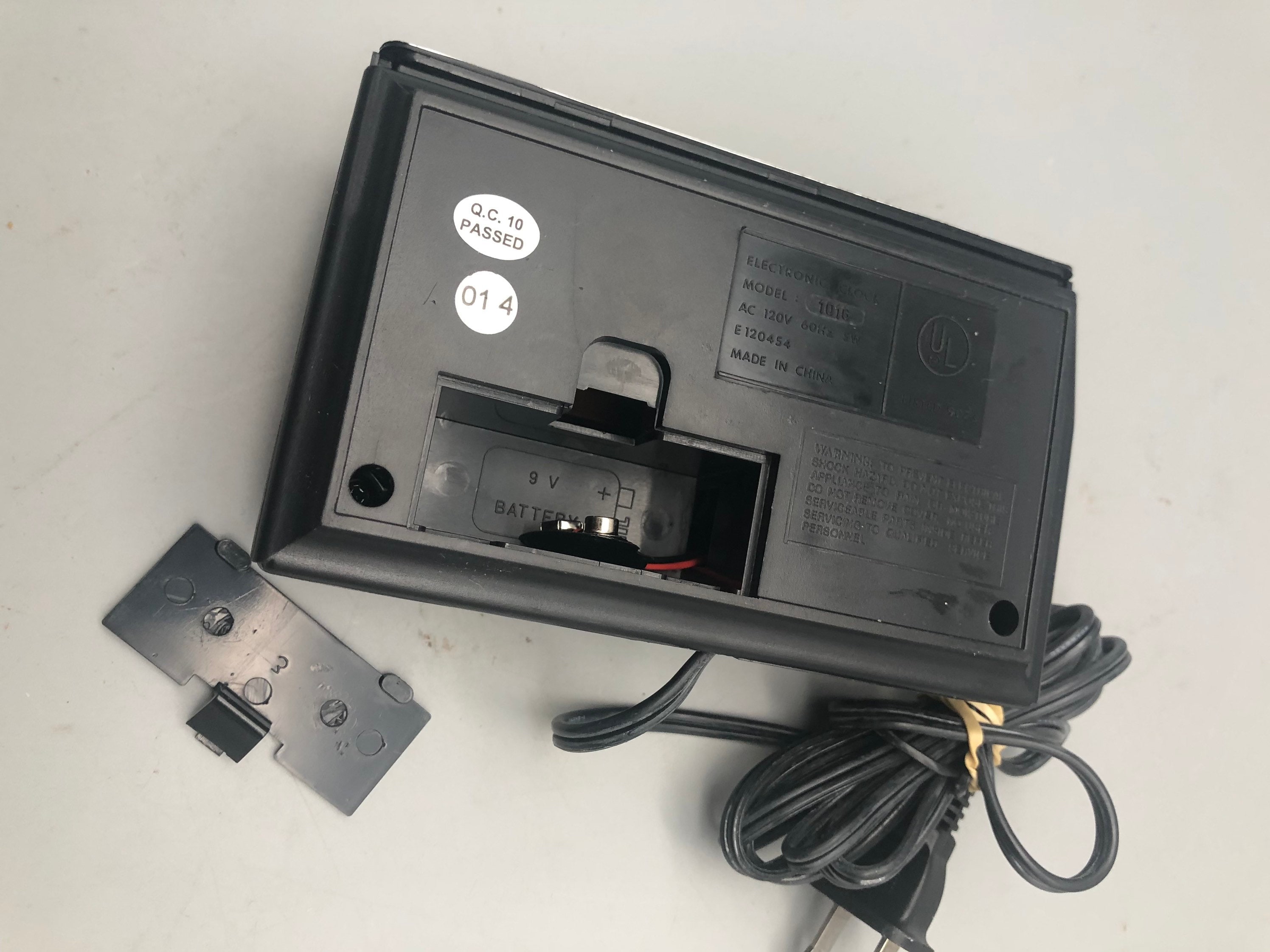 Vintage Equity Digital Alarm Clock. Model 1016 - Etsy