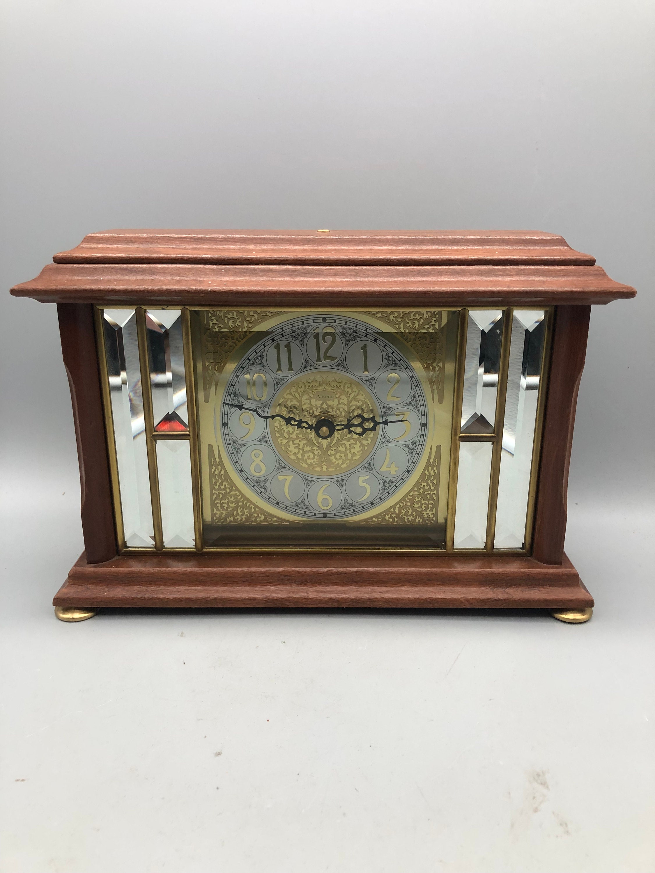 Vintage GE Gold Medallion Mantle Clock. Model 1345 C. - Etsy