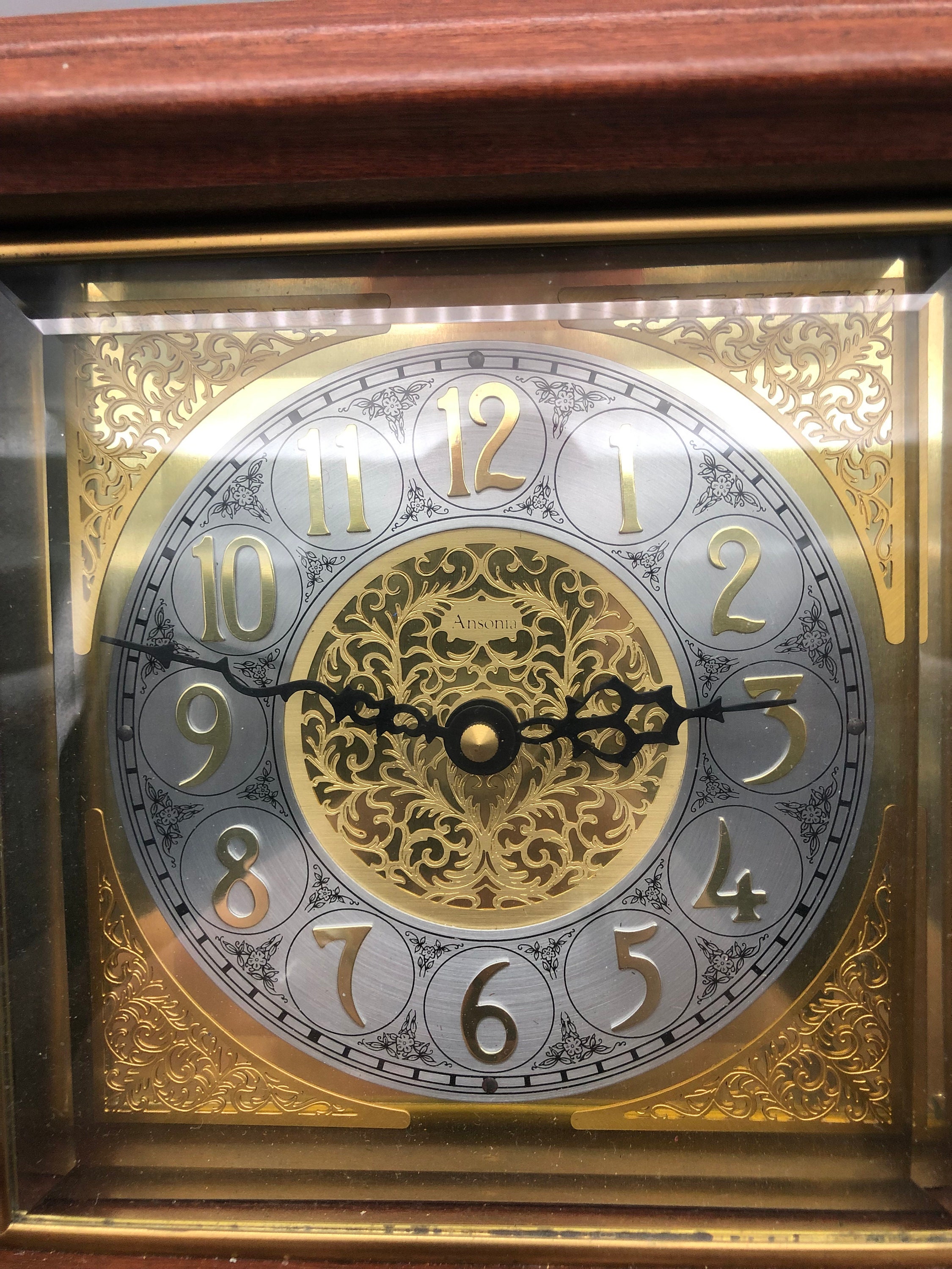 Vintage GE Gold Medallion Mantle Clock. Model 1345 C. - Etsy