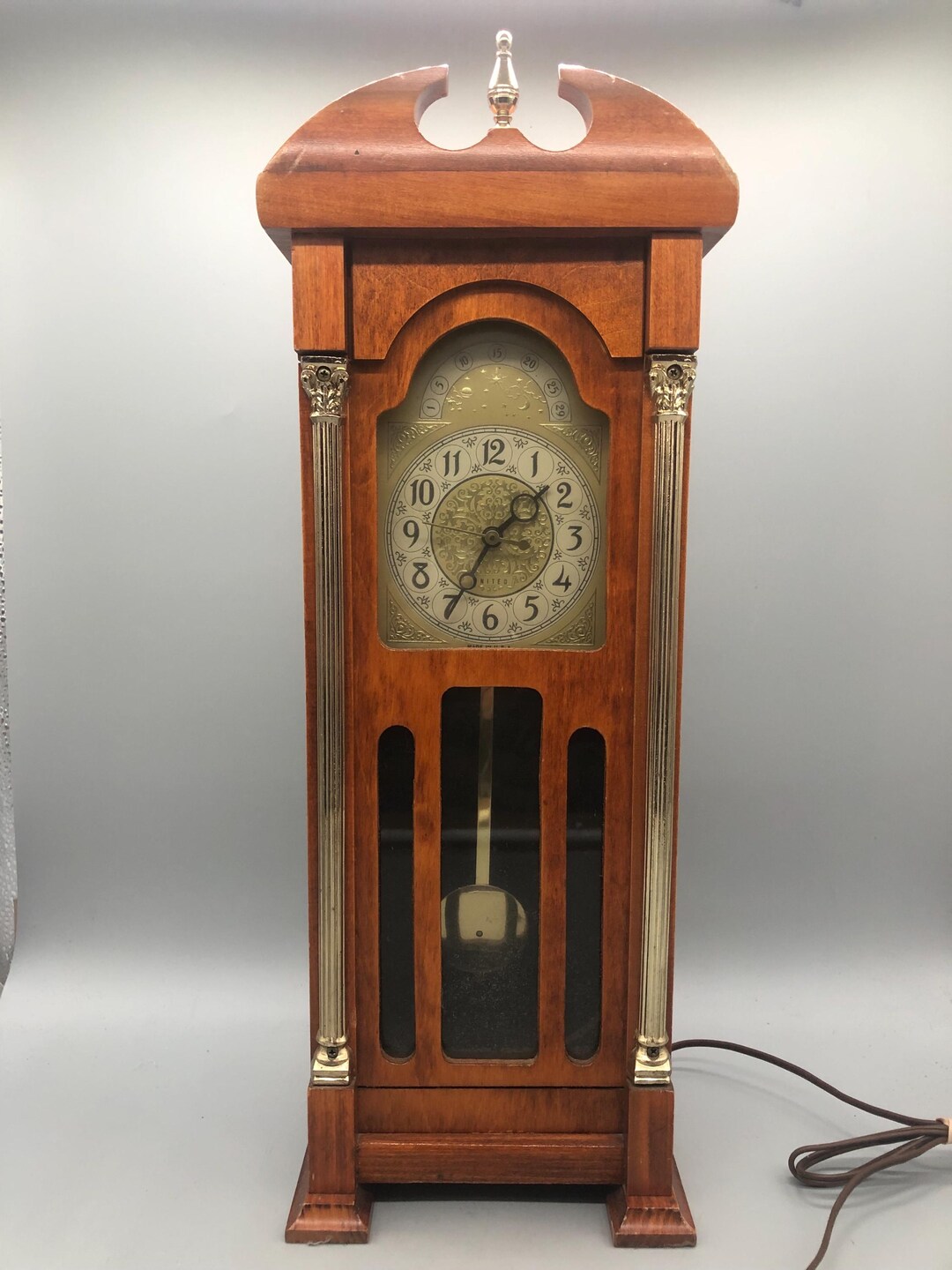 Vintage Electric Pendulum Clock From United Clock Corporation. - Etsy