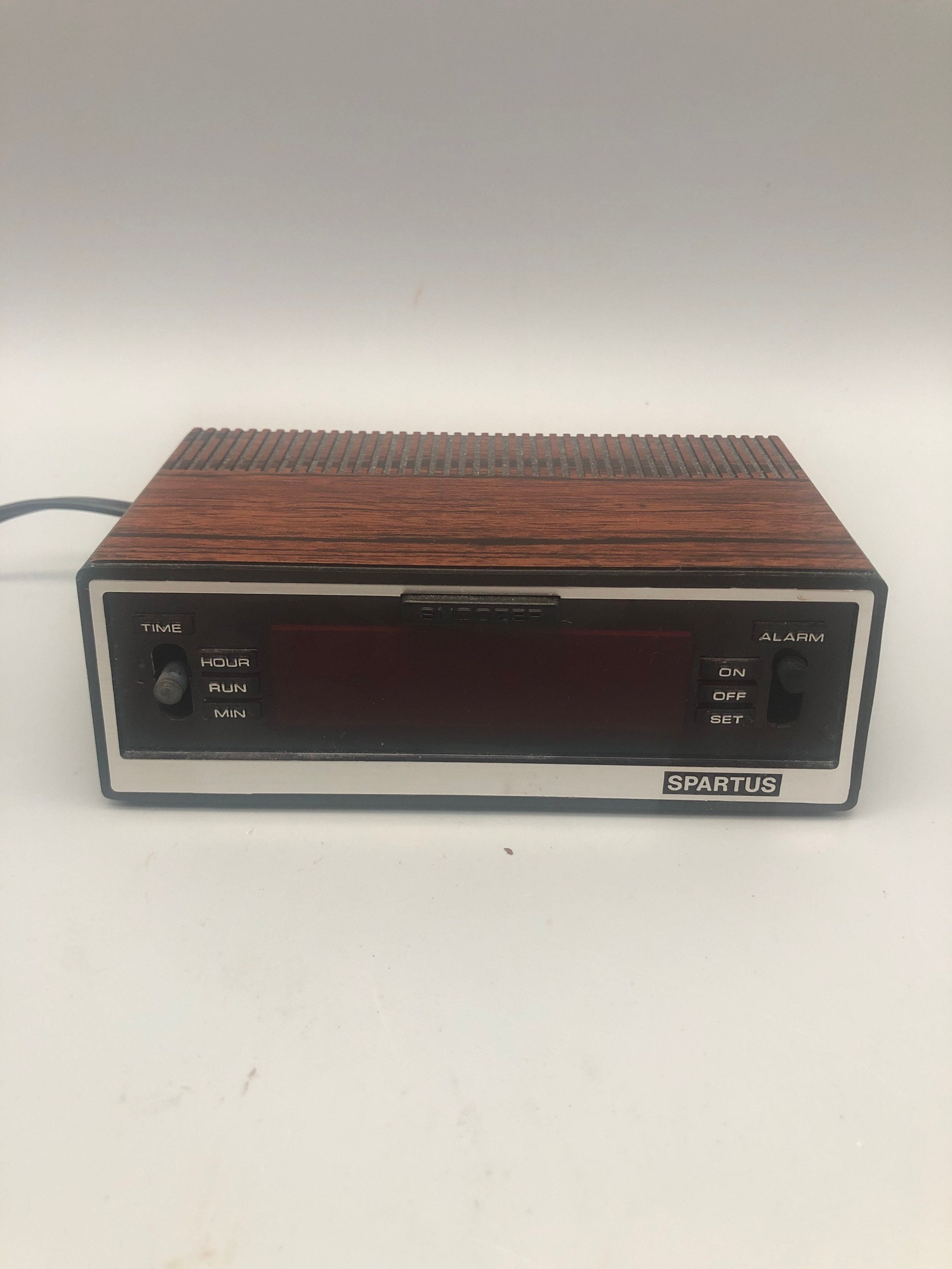Vintage Spartus Digital Alarm Clock. - Etsy