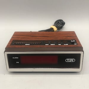 Vintage Tozai Digital Alarm Clock. Model 3055 - Etsy