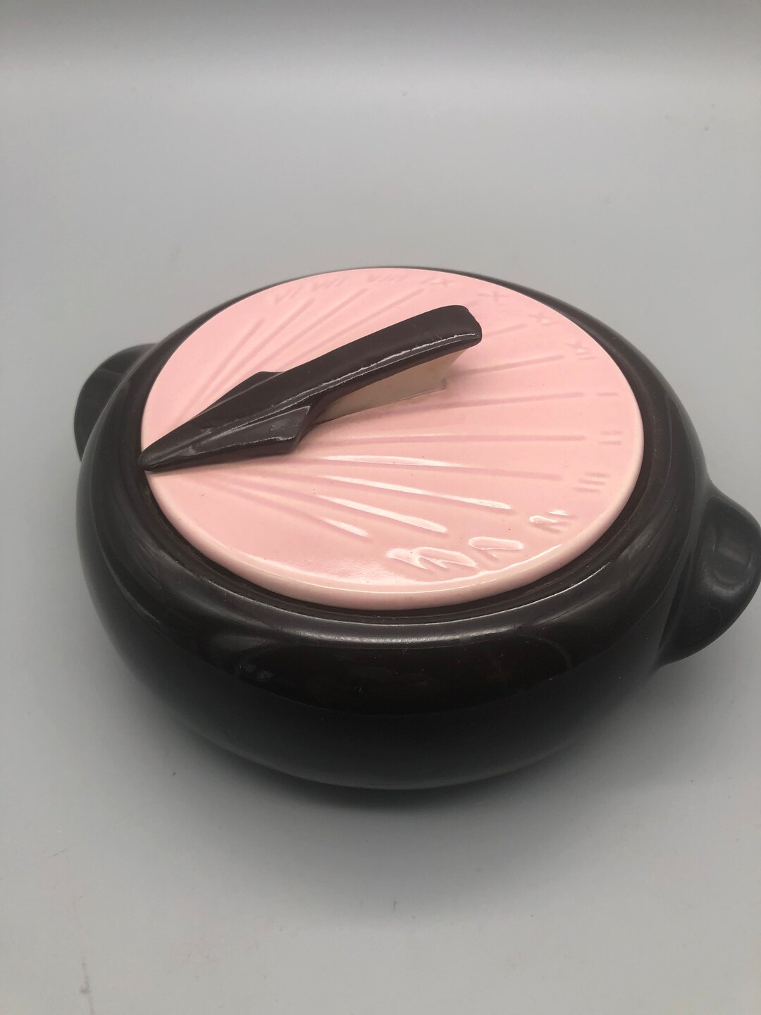Vintage MCM Shawnee Kenwood Ceramic Sundial Casserole Dish Pink and ...