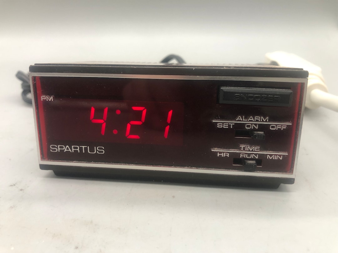 Vintage Spartus Digital Alarm Clock. Model 1138. - Etsy