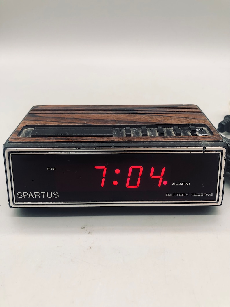 Vintage Spartus Plug in Digital Alarm Clock. Model 8143-5. - Etsy