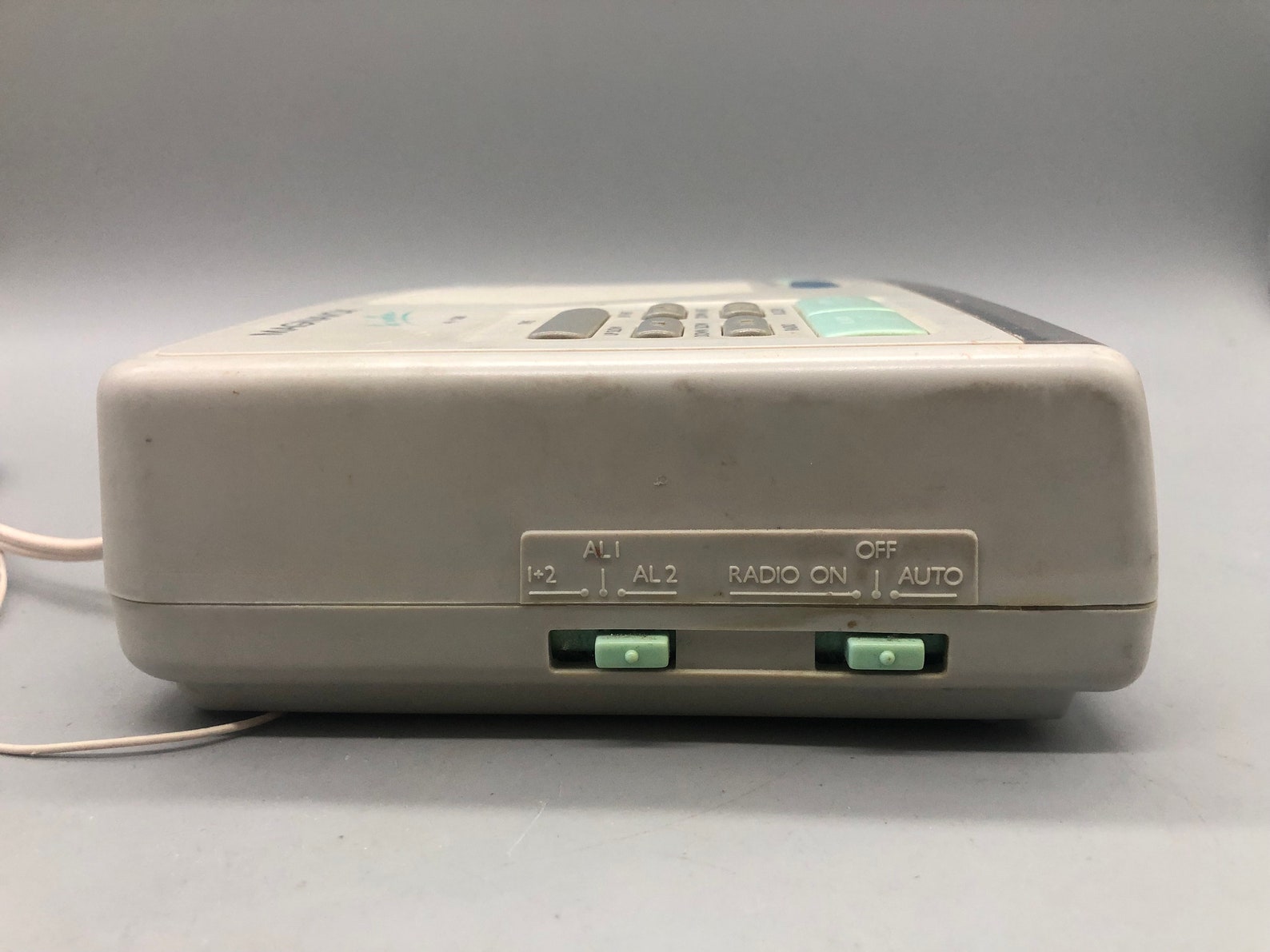 Vintage 1980s Magnavox the Nightline AM/FM Dual Alarm Clock Radio Model ...