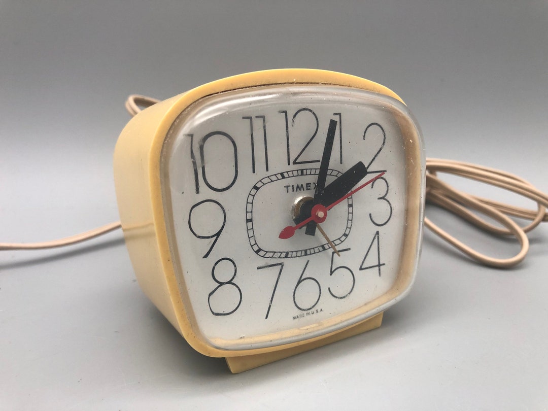 Vintage Timex Analog Plug in Alarm Clock. - Etsy
