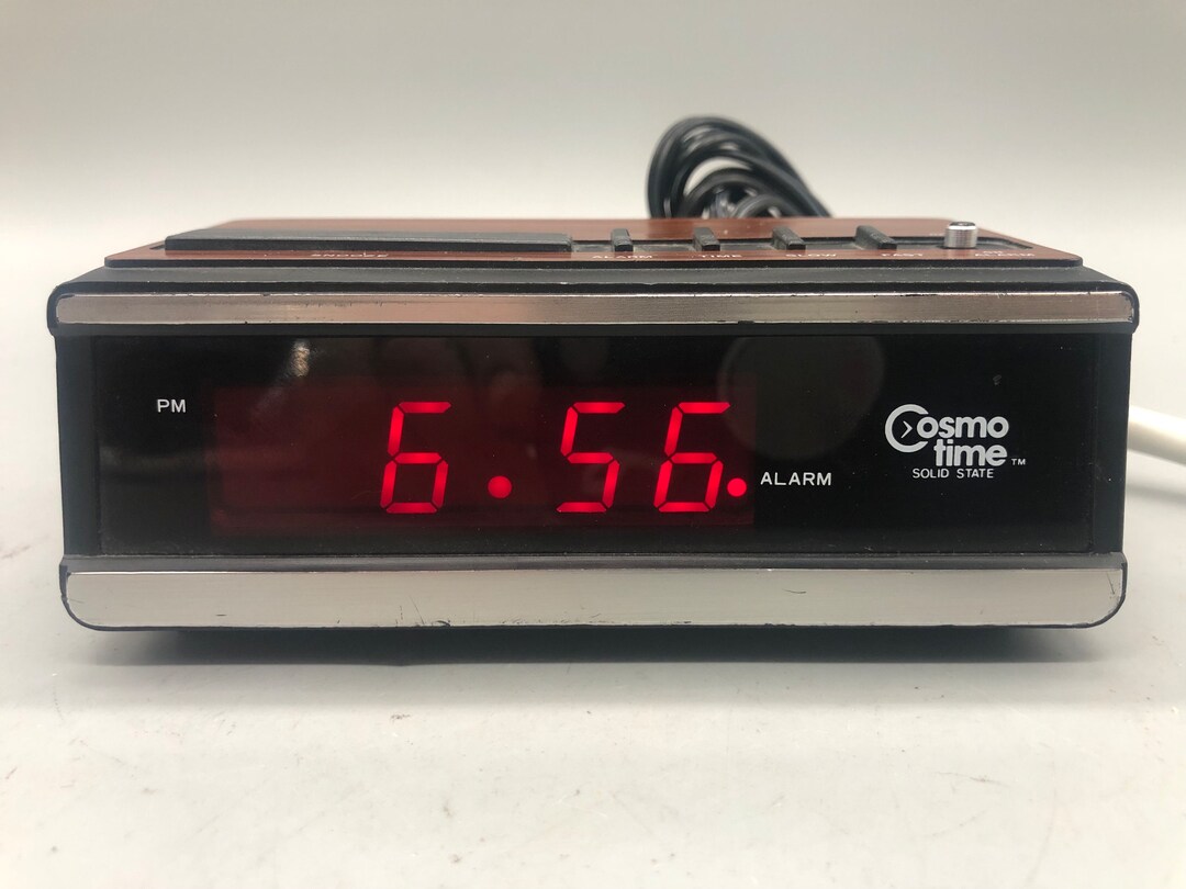Vintage Cosmo Digital Bedside Alarm Clock. Model E 517. - Etsy