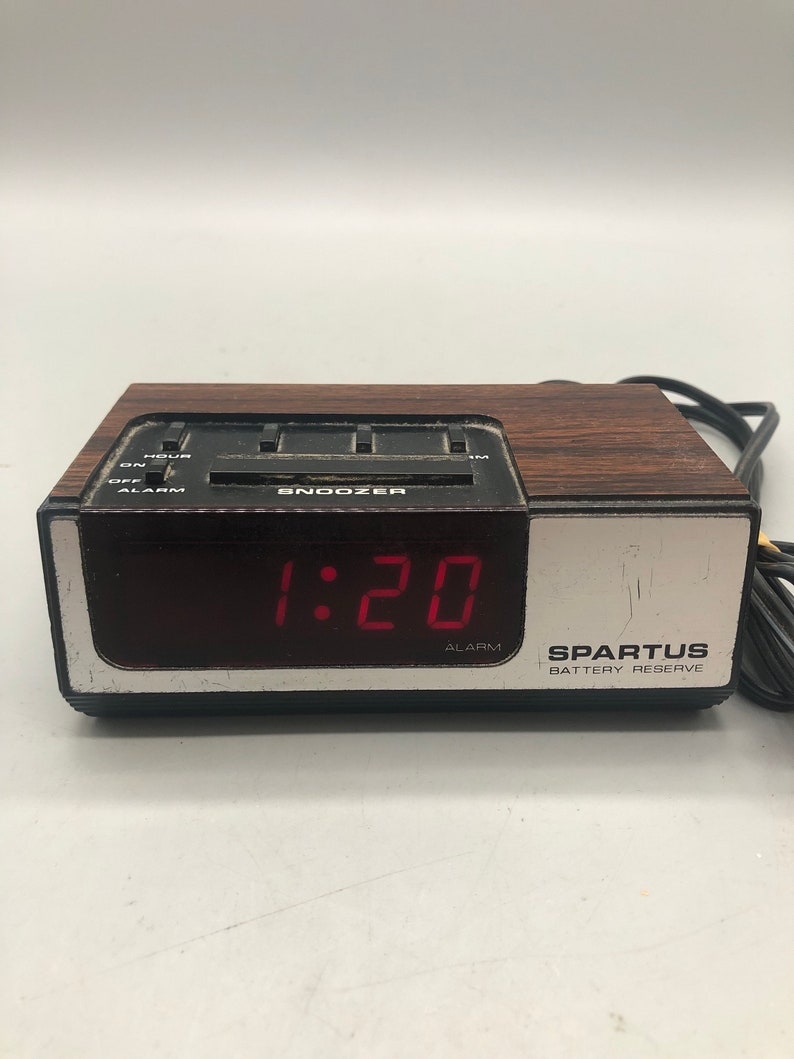 Vintage Spartus Digital Alarm Clock. - Etsy