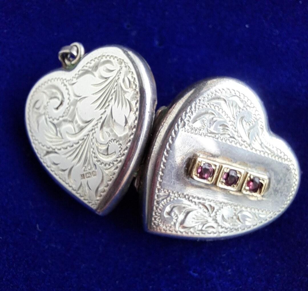 1982,vintage Large Silver Heart Locket,vintage Silver Heart Locket,gift ...