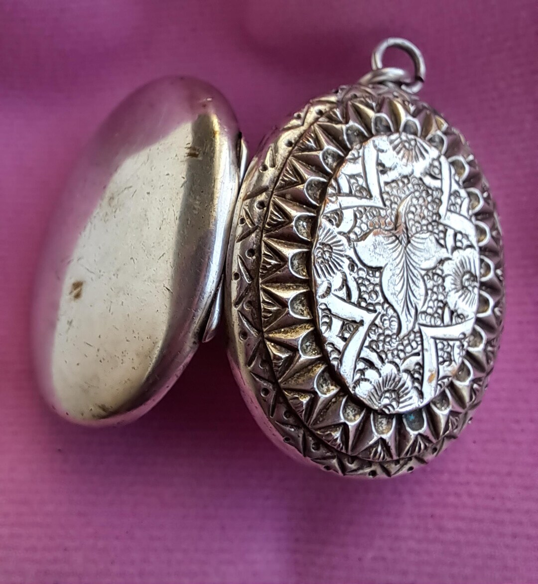 1890s,antique Silver Locket,victorian Silver Decorative Locket ...