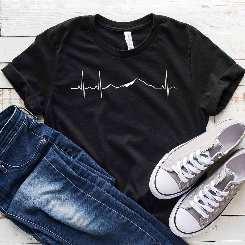 Ararat Mountain Heartbeat T-shirt | Armenian Nationality Gift | Masis ...