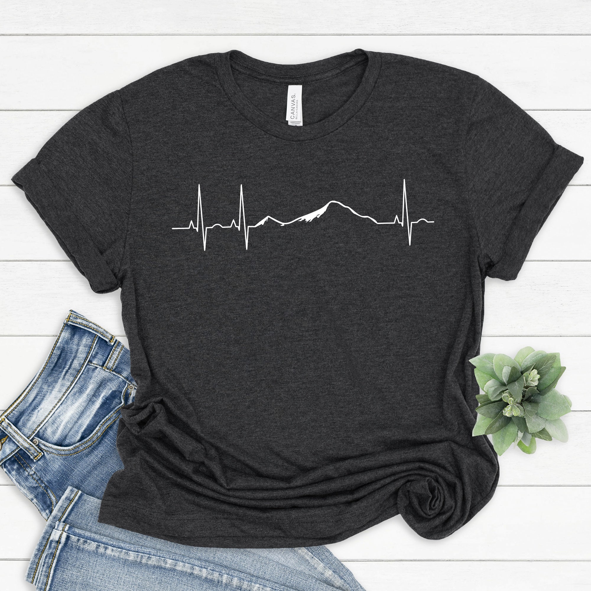 Ararat Mountain Heartbeat T-shirt | Armenian Nationality Gift | Masis ...