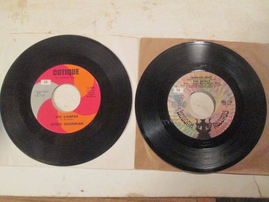 Comic 45 RPM Dickie Goodman on Campus Vik Venus Moonflight Break-in ...