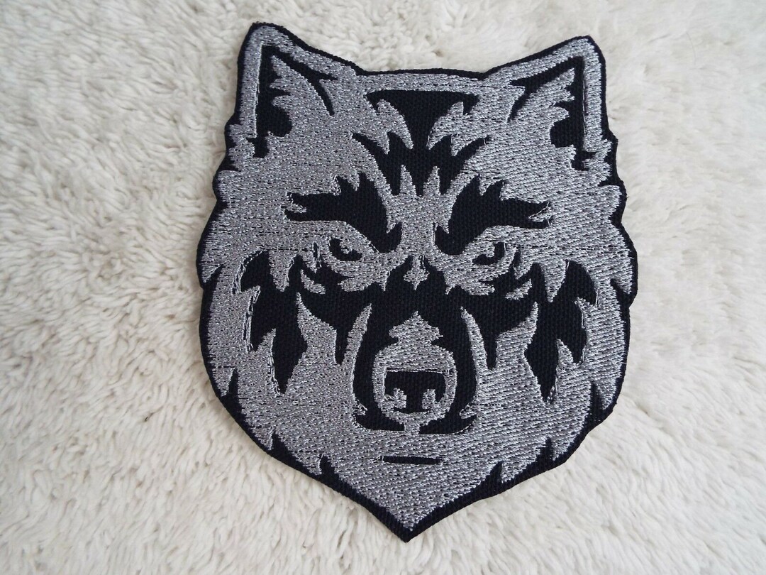 Gray Wolf Embroidery Iron-on Patch - Etsy