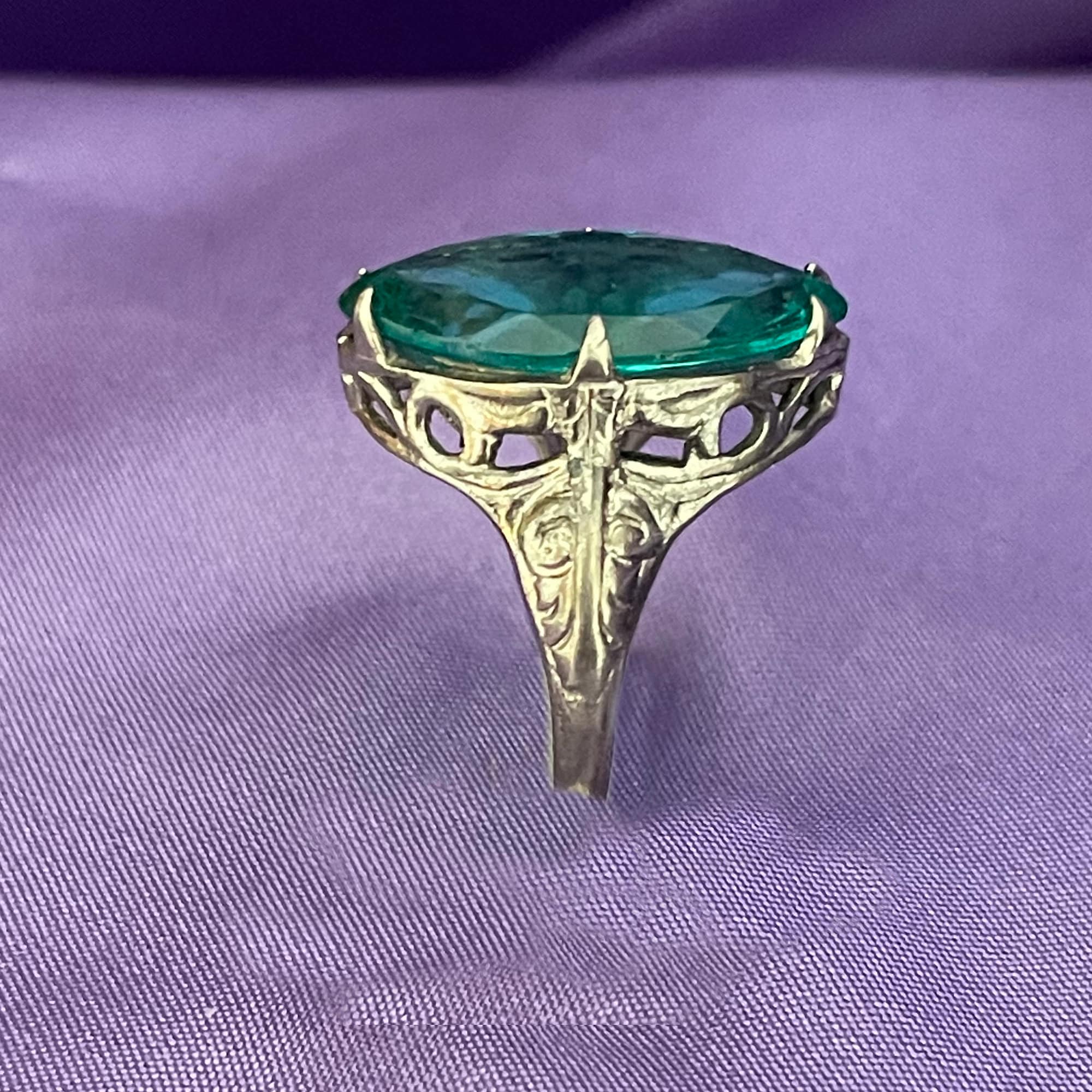 Art Deco Beveled Emerald Green Glass Ring. Nicely Faceted Six Pronged ...
