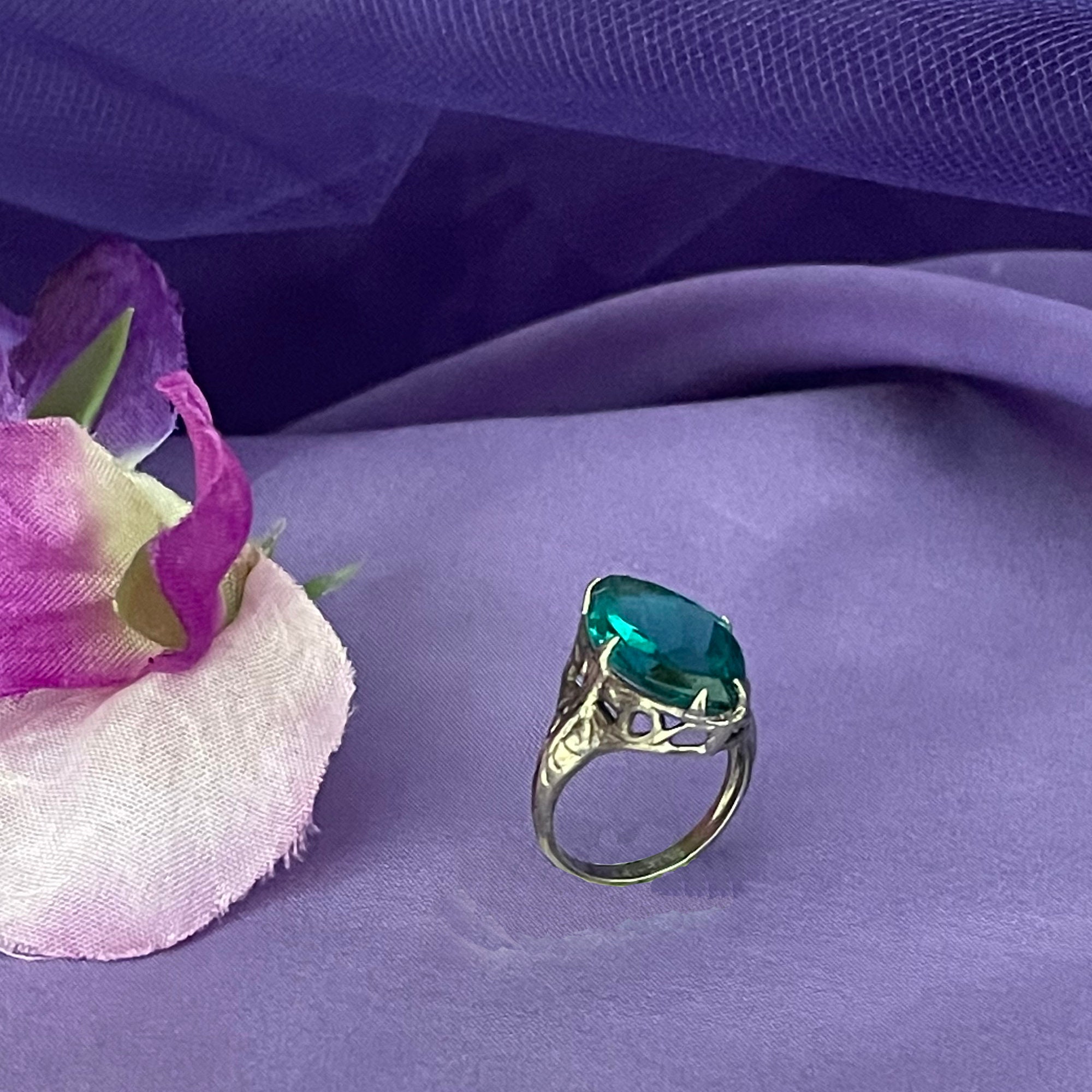 Art Deco Beveled Emerald Green Glass Ring. Nicely Faceted Six Pronged ...