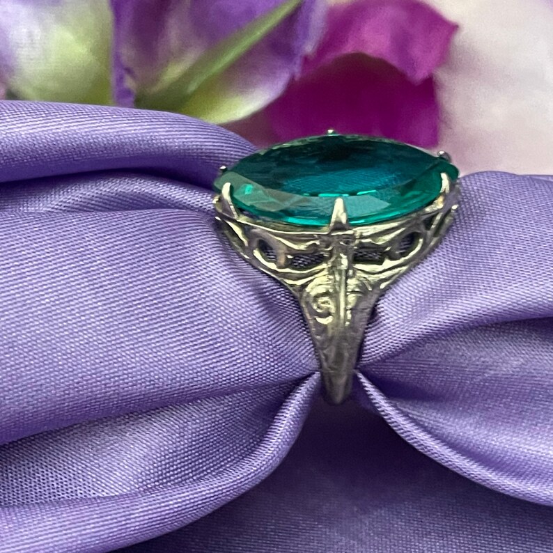 Art Deco Beveled Emerald Green Glass Ring. Nicely Faceted Six Pronged ...