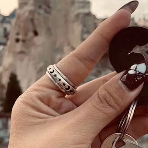 Moon and Stars Spinner Ring in Silver, Moon Ring, Star Ring, Celestial ...