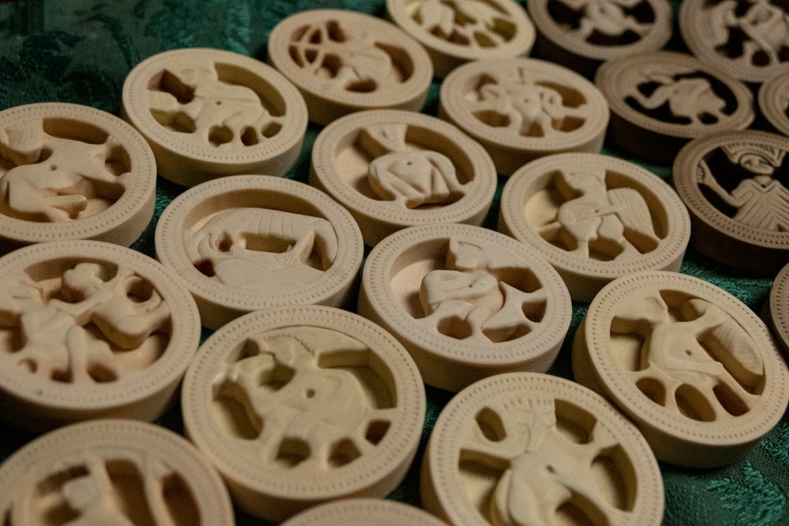 Gloucester Tabula Set - 11th Century Medieval Backgammon Replica - Etsy