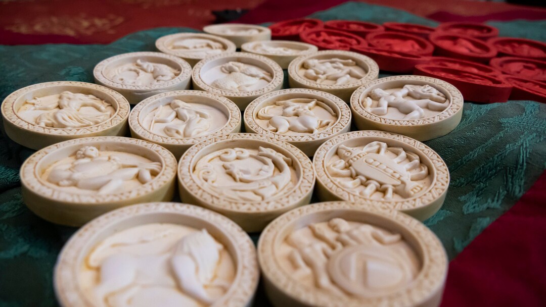 Medieval Style Backgammon Set 12th Century Astrological Zodiac Designs ...