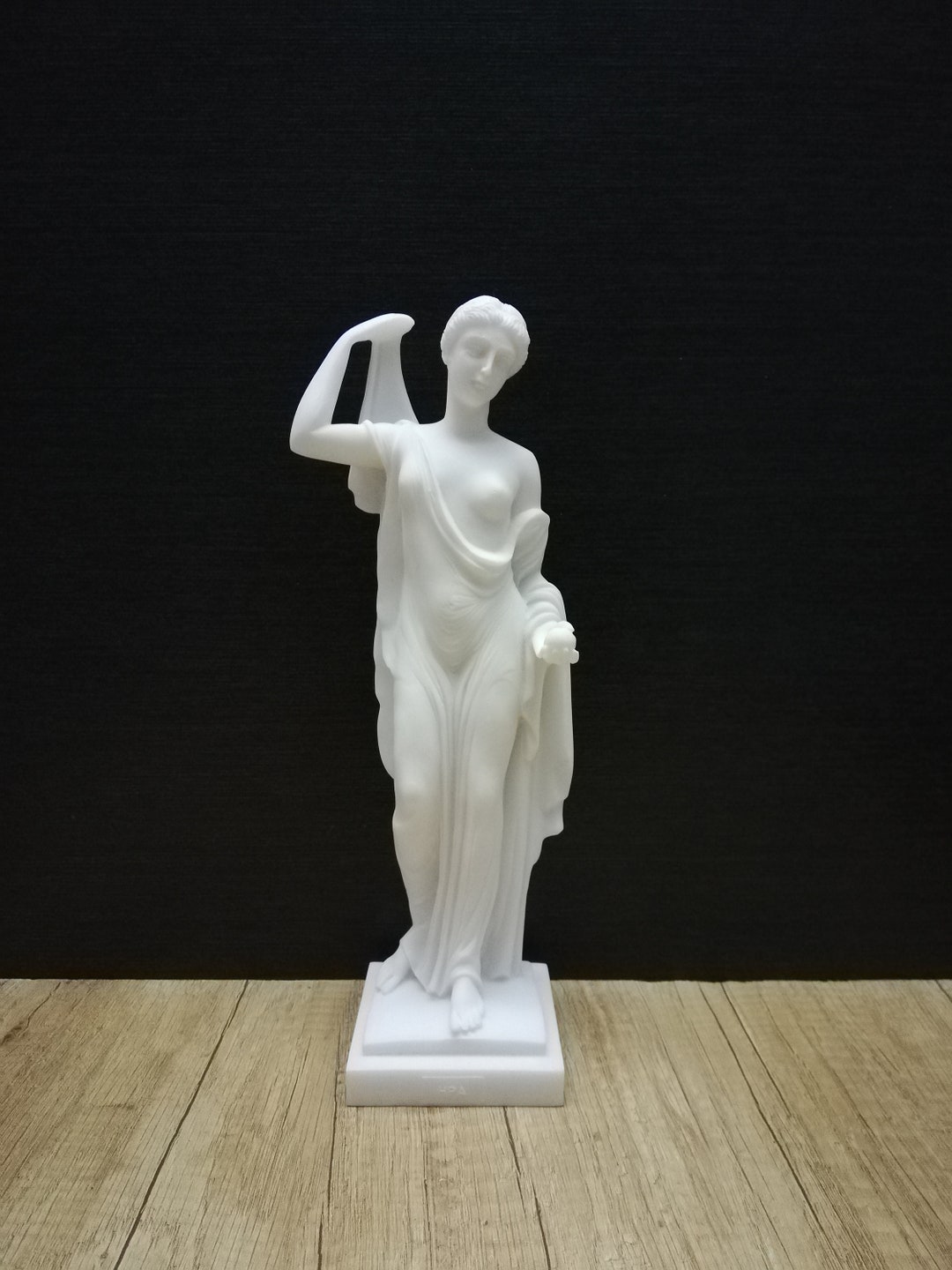 Handmade Alabaster Hera Statue: Greek Goddess Sculpture (26cm) - Etsy