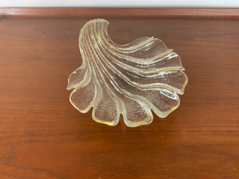 Late 19th Century French Glass Scallop Shell Dish - Etsy UK