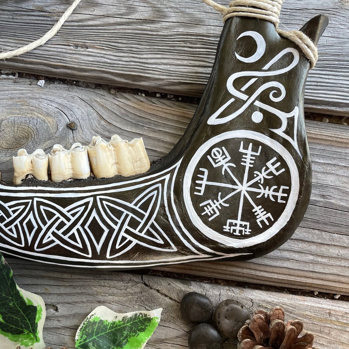 Celtic Bone Painting, Vegvisir, Painted Cow Jaw, Oddities, Home Décor ...
