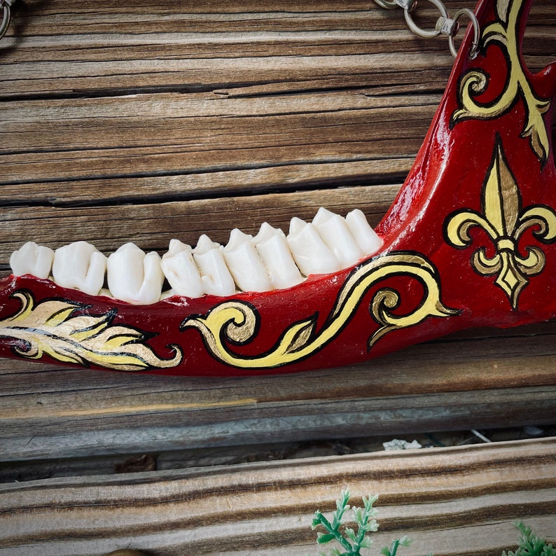Baroque Victorian Style Bone Painting, Color Shift Gold & Maroon, Wall ...