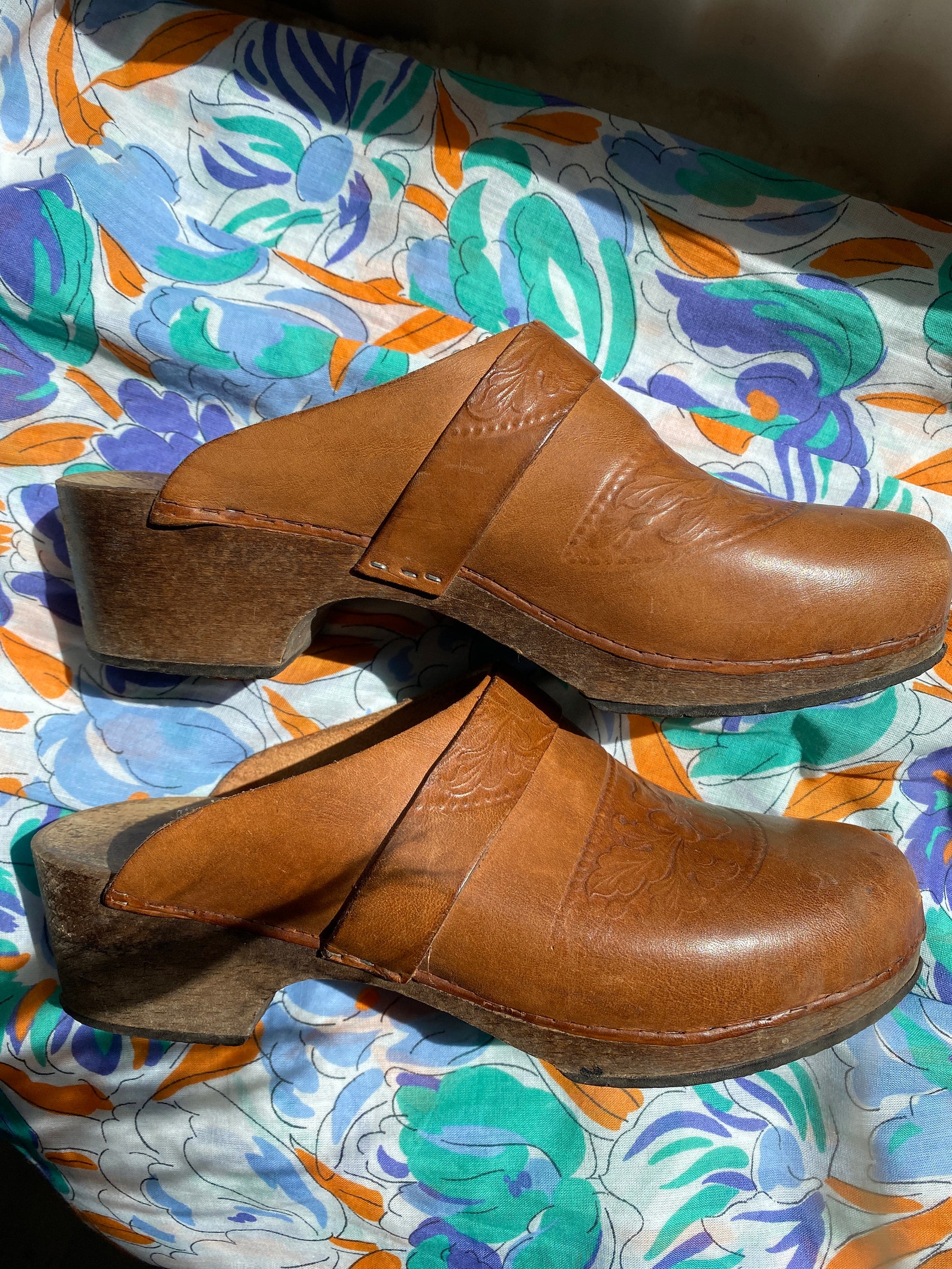 Super cute 1970s leather clogs vintage leather clogs 70s | Etsy
