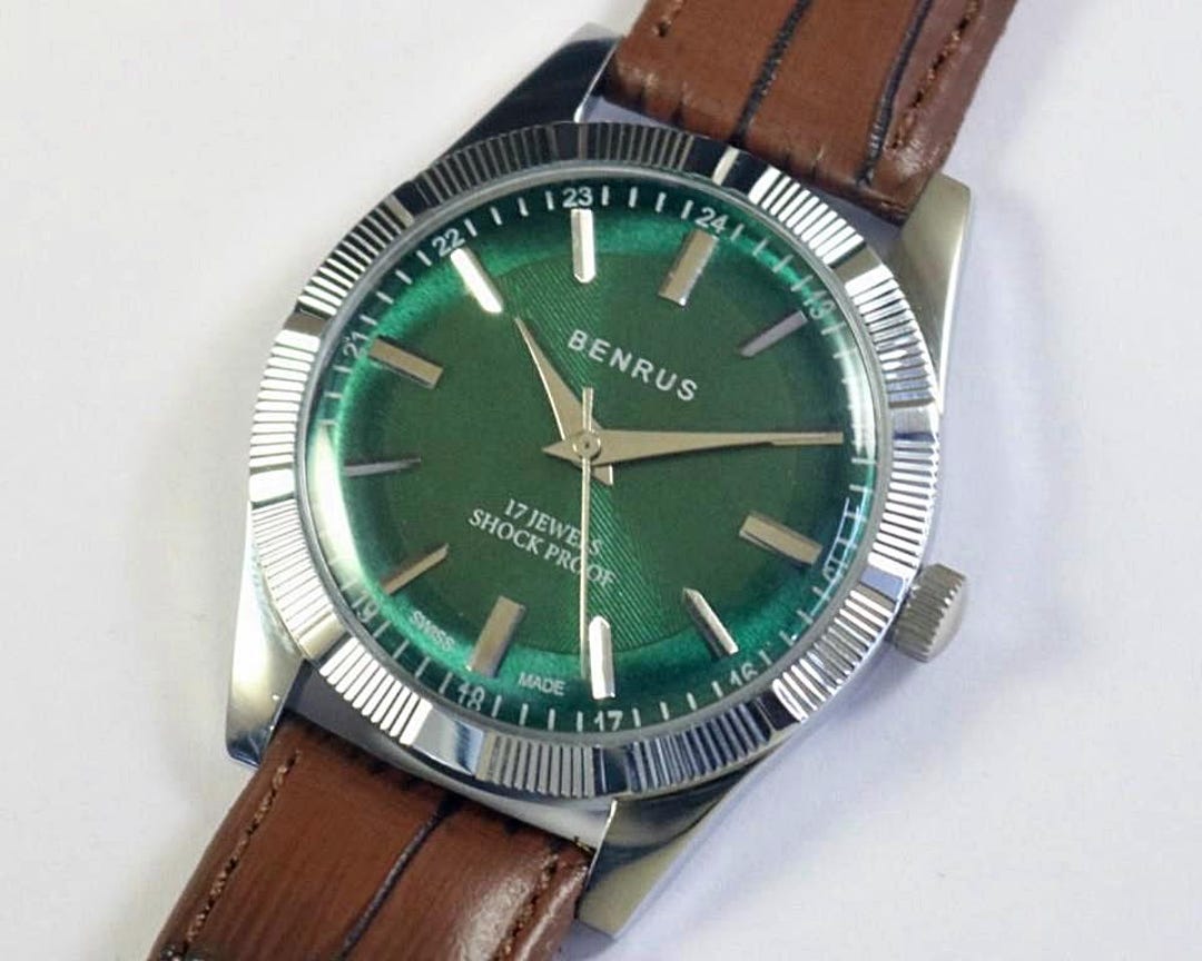 Vintage Benrus Swiss Made Hand Winding Mens Wrist Watch Green Dial ...
