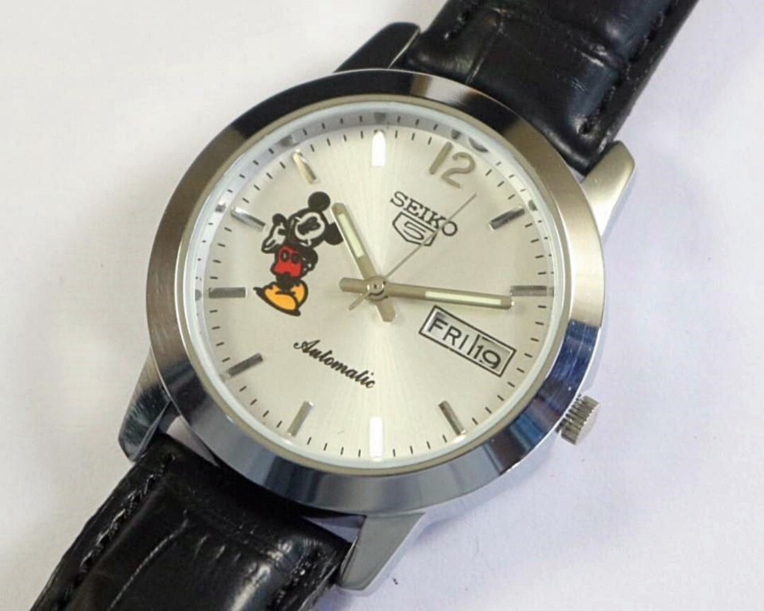 Vintage Seiko 5 Automatic Japan Mens Wrist Watch Silver Cartoon Dial ...