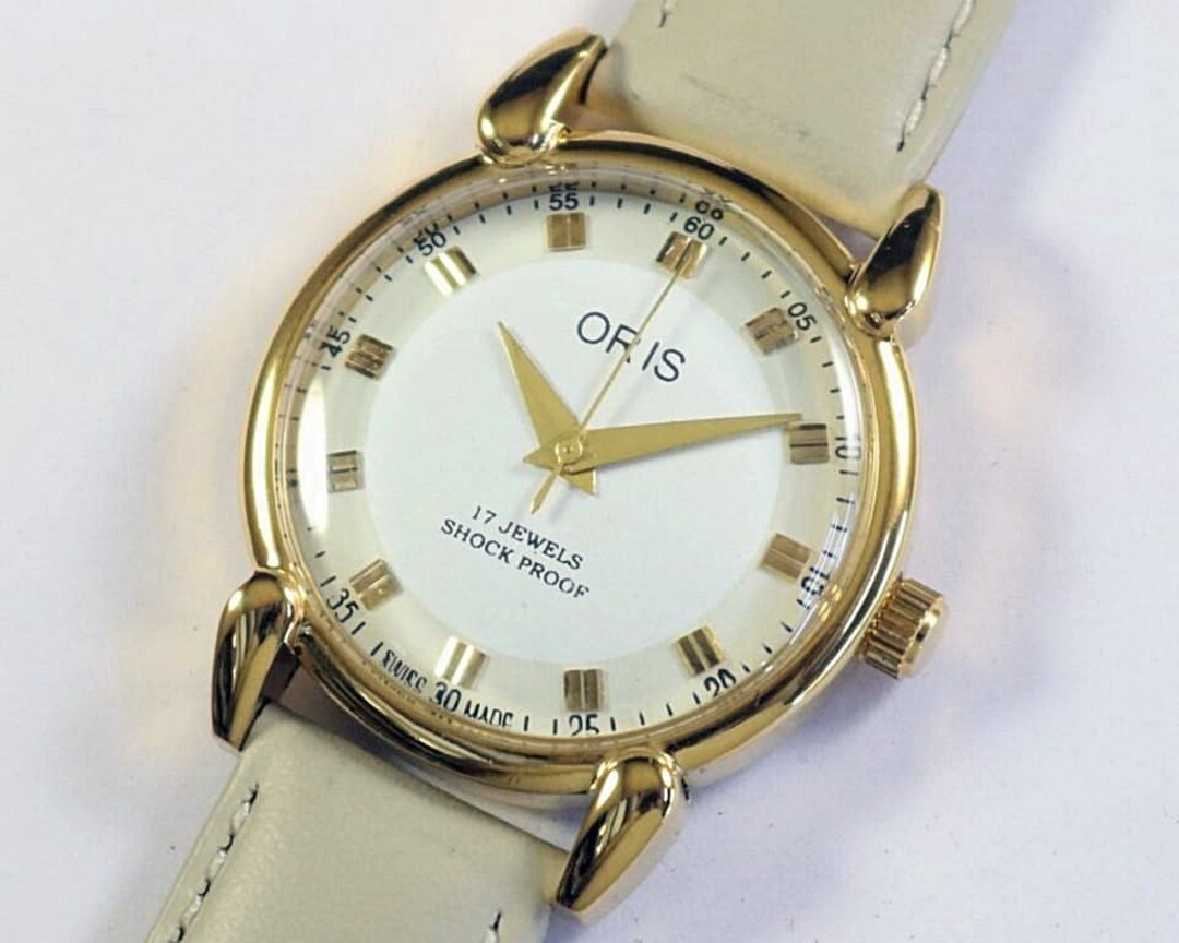 Swiss Made Vintage Hand Winding Mens Wrist Watch Tear Drop Lugs White ...