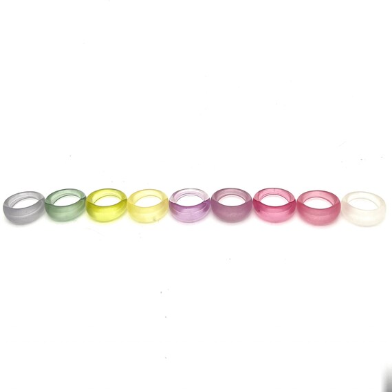 Vintage 1960s Lucite MOD Statement Band Rings, authen… - Gem