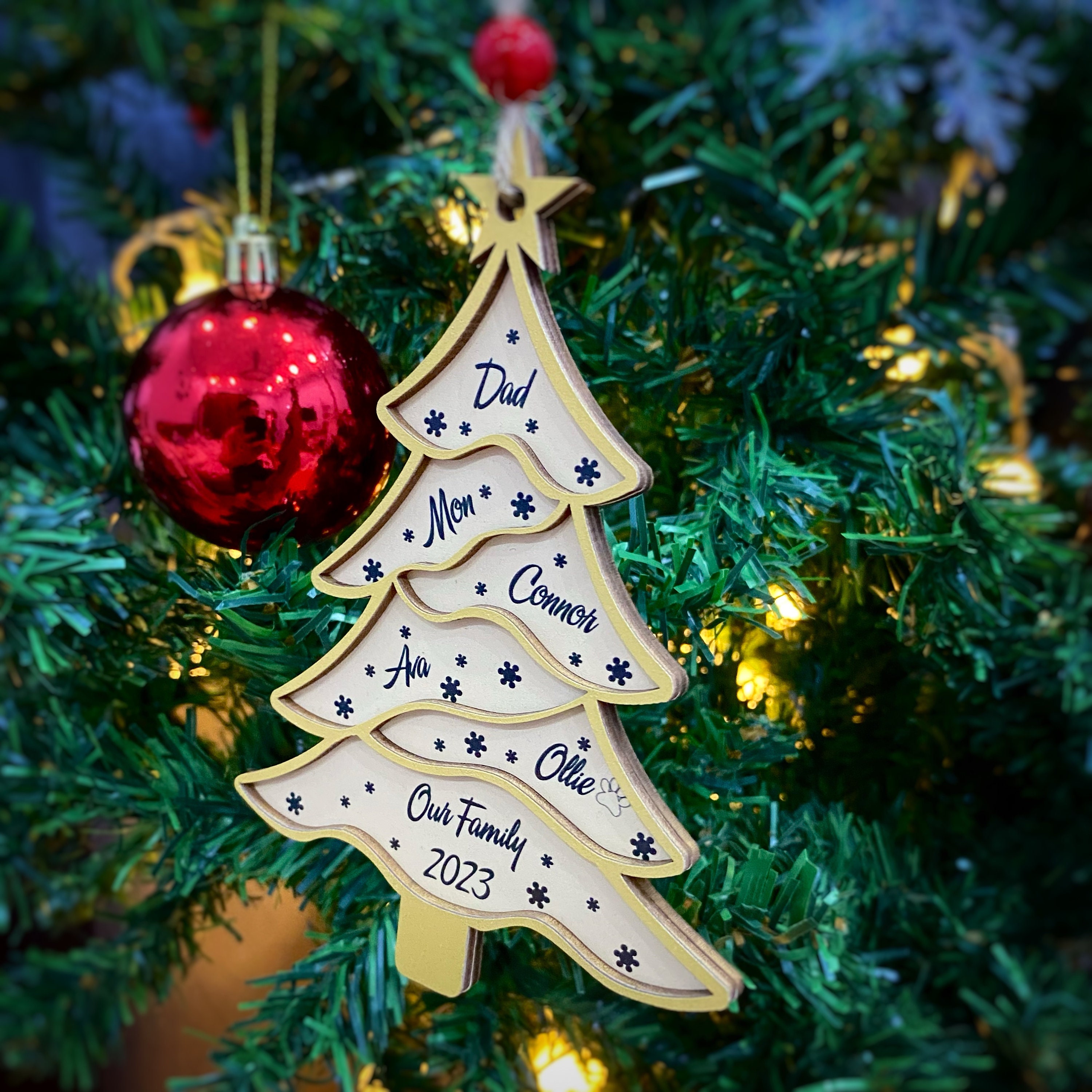 Personalized Christmas Family Tree Ornament Family Name - Etsy
