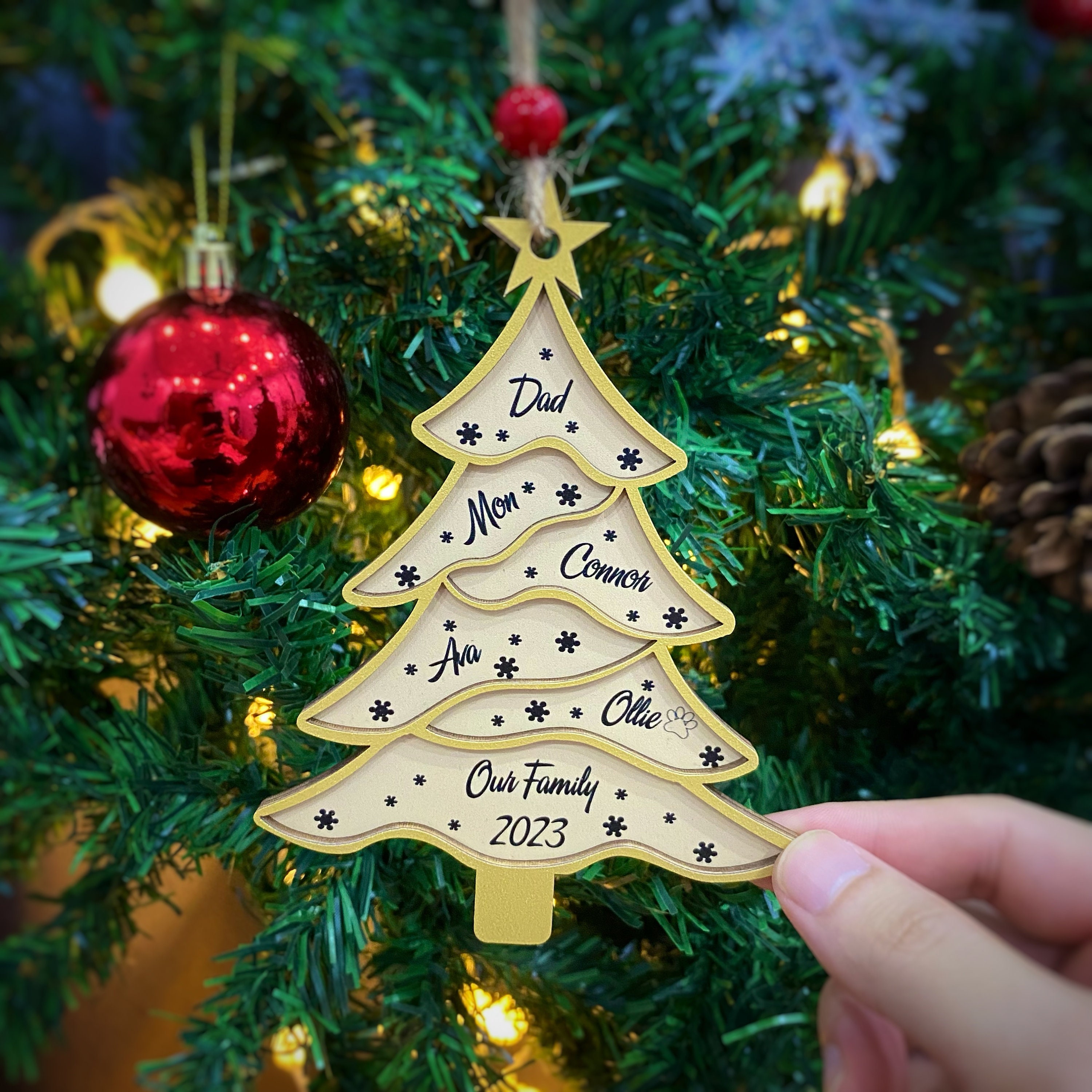 Personalized Christmas Family Tree Ornament Family Name - Etsy