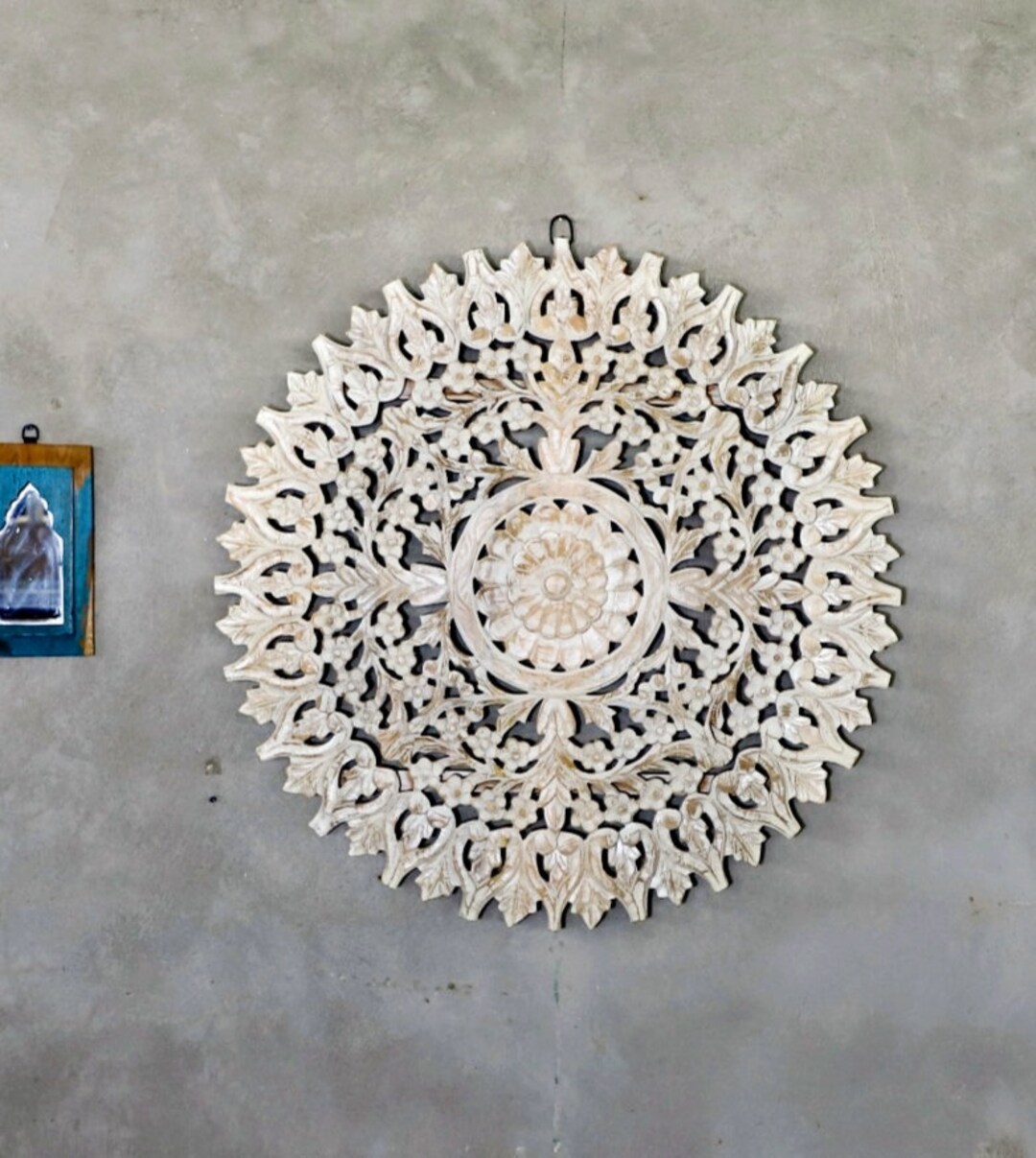 Round Wall Panel, Rustic White Wooden Wall Panel, Vintage Inspired Wall ...