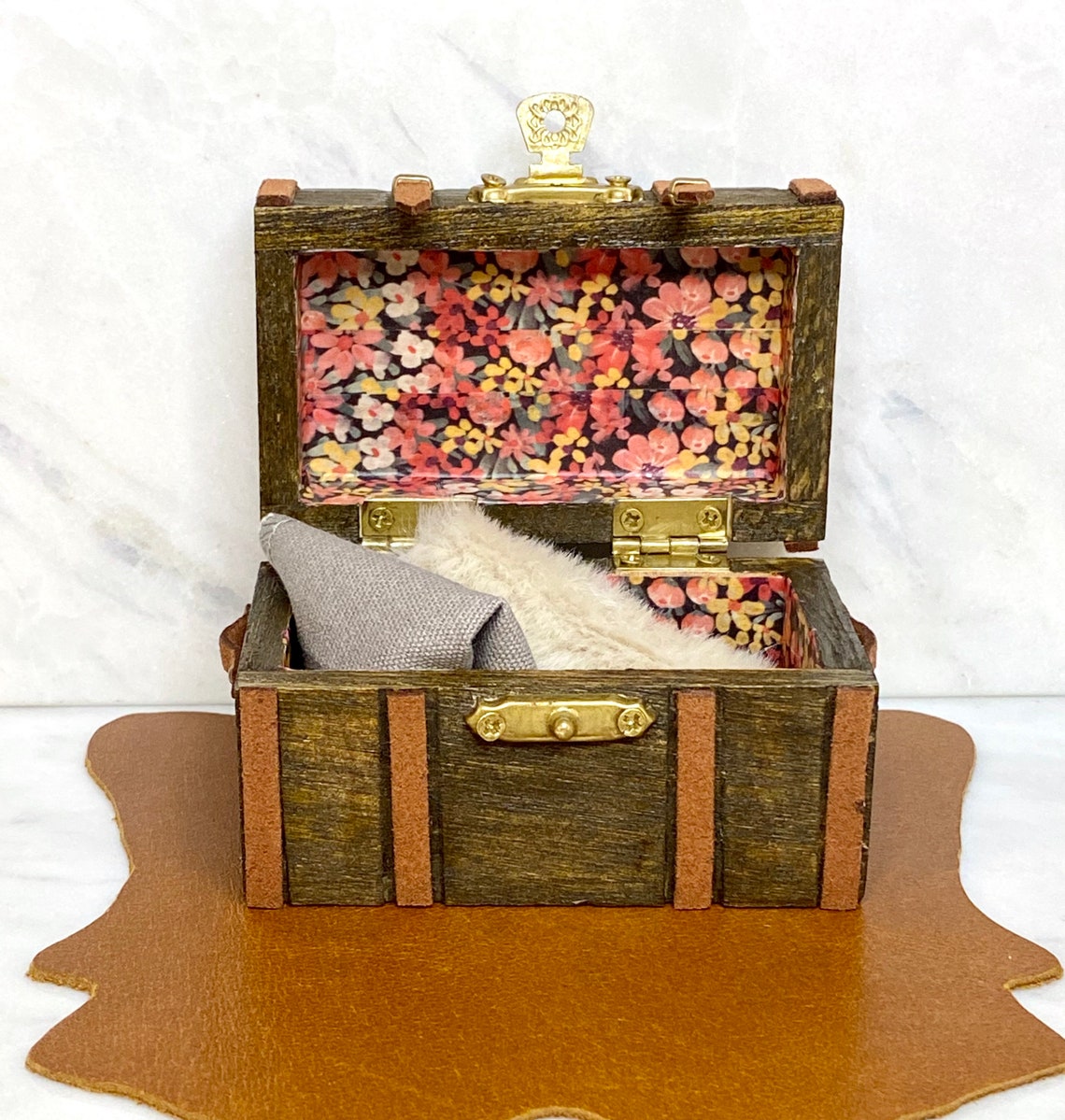 Oliver Home Miniature Trunk - Etsy