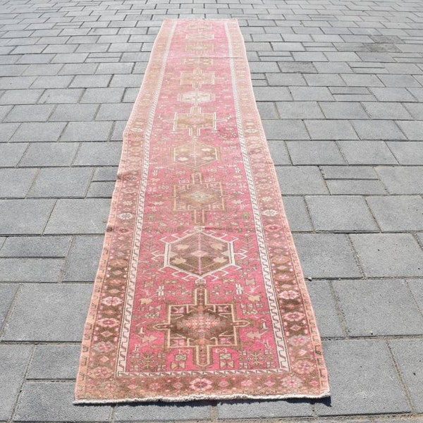 Vintage Runner - Etsy