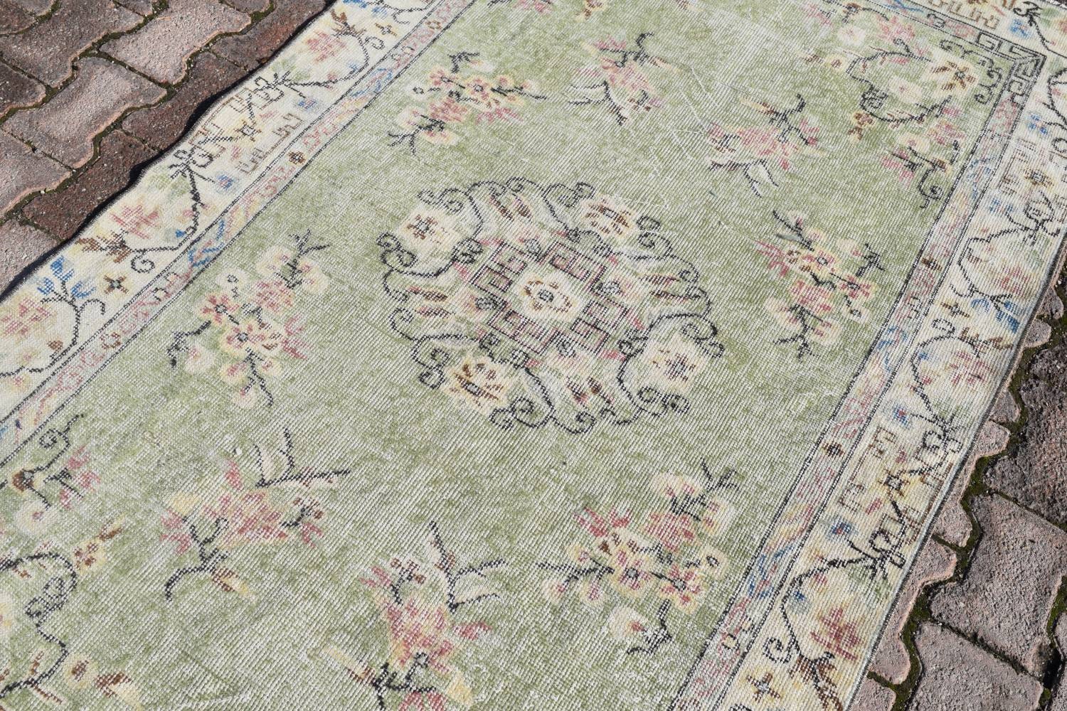 SMALL OUSHAK RUG 3x6 Small Area Rug Vintage Rug Kitchen | Etsy