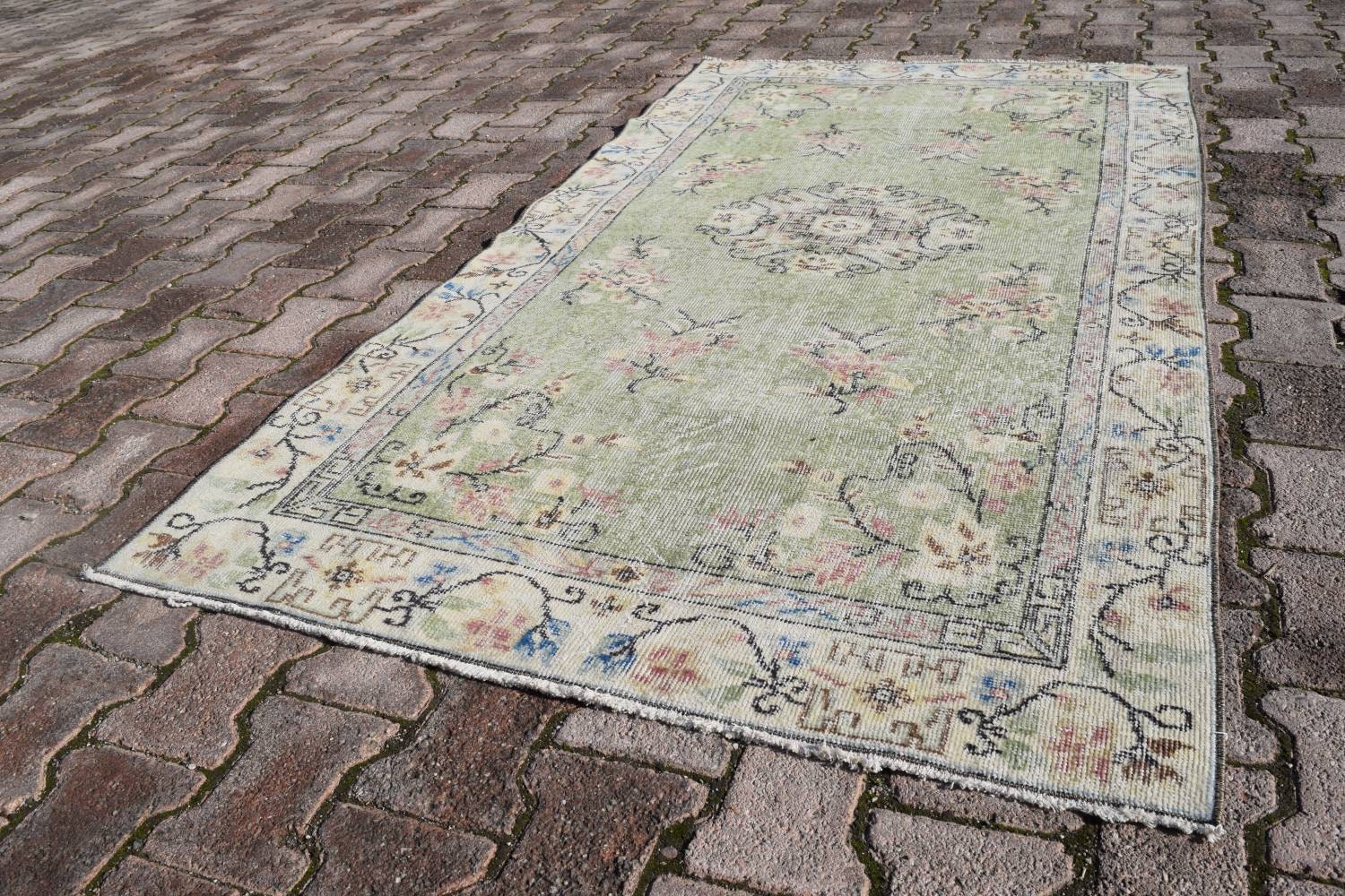 SMALL OUSHAK RUG 3x6 Small Area Rug Vintage Rug Kitchen | Etsy