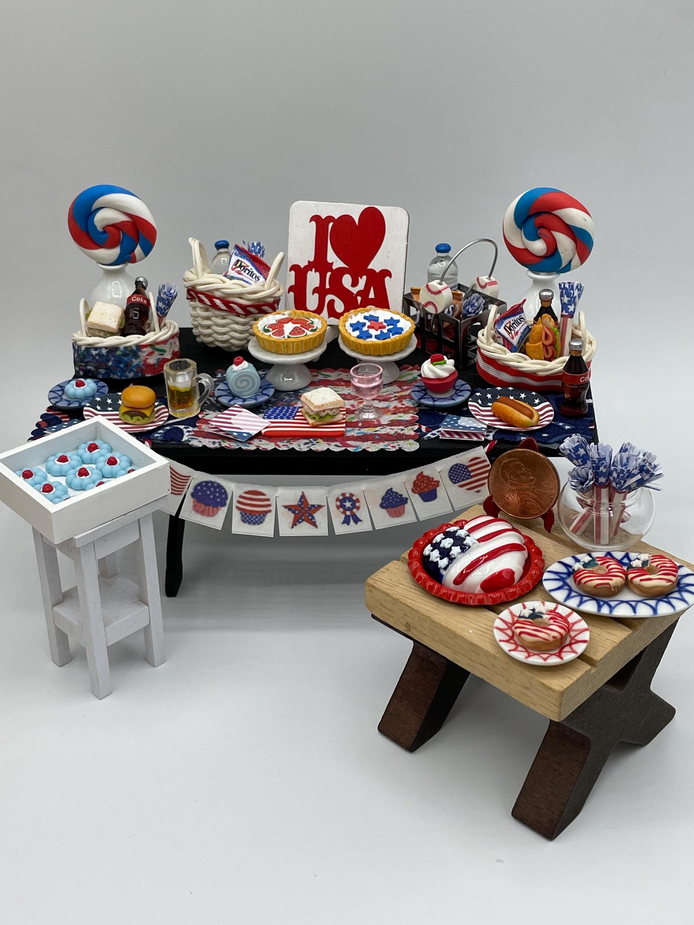 Miniature July 4th Picnic Fun~mini Picnic Baskets~mini Sweets~mini Red ...