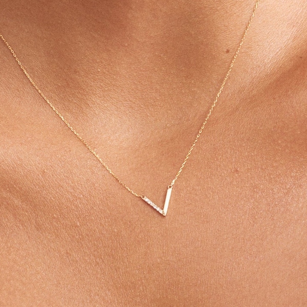 V Necklace - Etsy